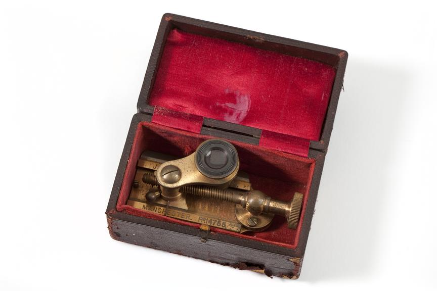 Microscope cloth counting glass by Casartelli | Science Museum Group ...