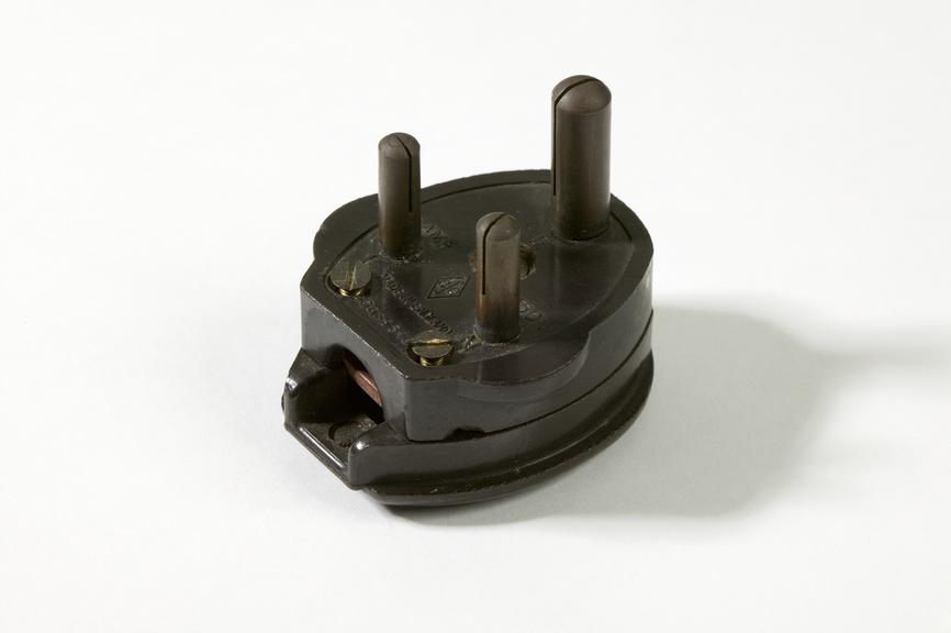 Thin-Pin Plug | Science Museum Group Collection