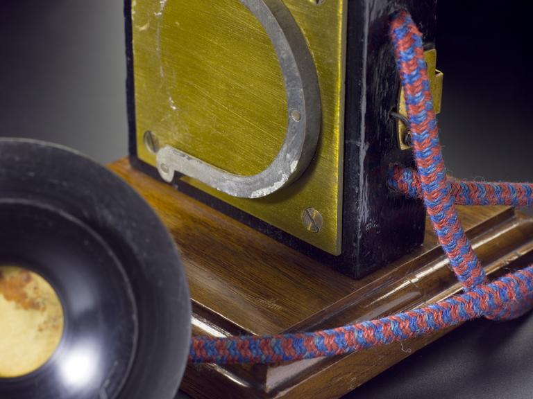 Fleet telephone instrument | Science Museum Group Collection