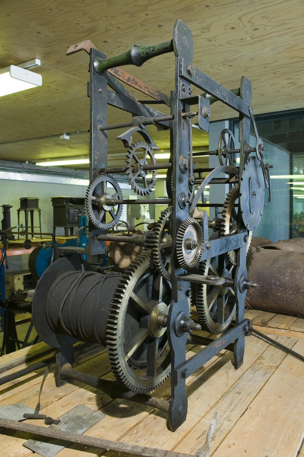 Clock mechanism from the clock tower at Strangeways Prison | Science ...