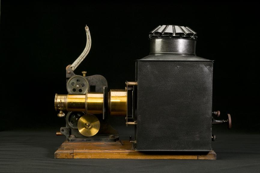 Bioscope 35-mm cine-projector | Science Museum Group Collection
