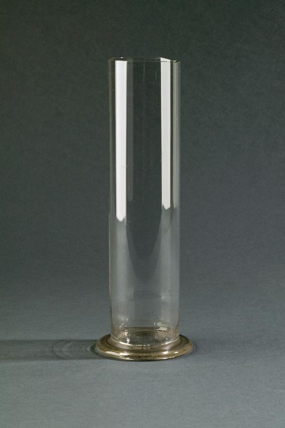 Glass laboratory cylinder used | Science Museum Group Collection