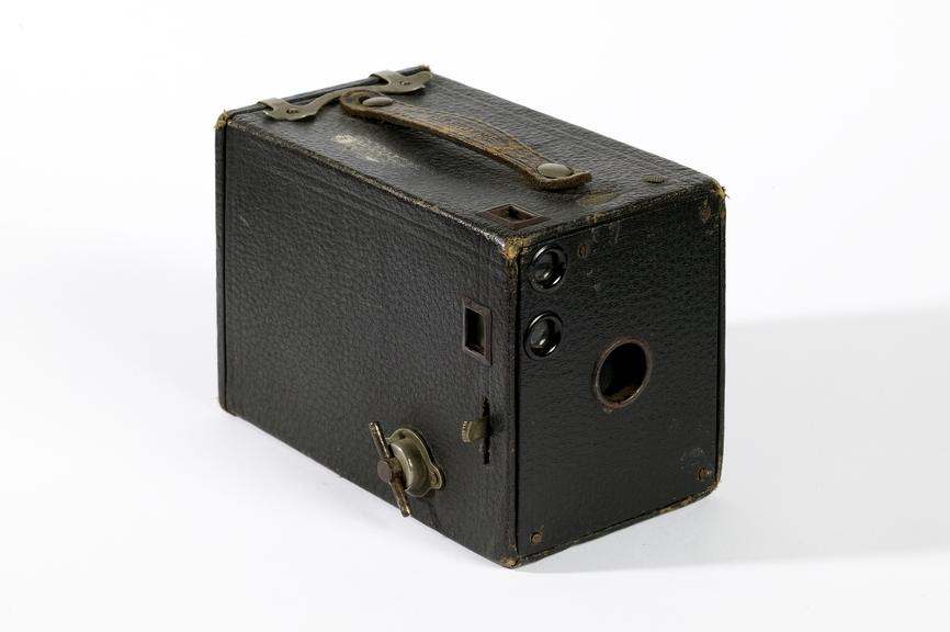 No 2 Brownie camera made by Eastman Kodak | Science Museum Group Collection