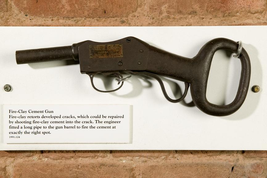 'E.B. Gun' fire-clay cement gun | Science Museum Group Collection