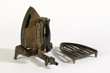 Gas iron, c.1920. | Science Museum Group Collection