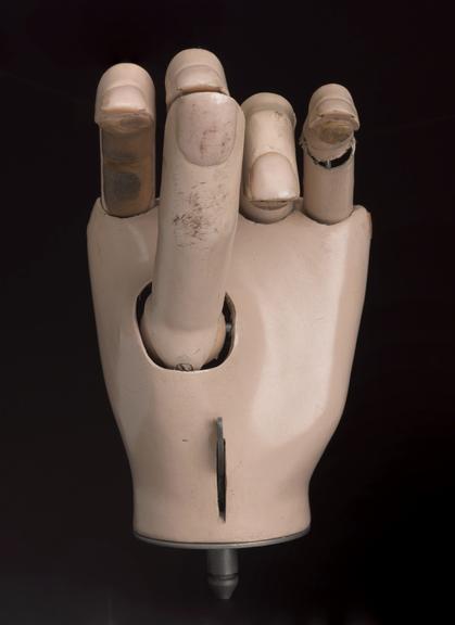 Mechanical hand. All the fingers actively flex and extend at the ...