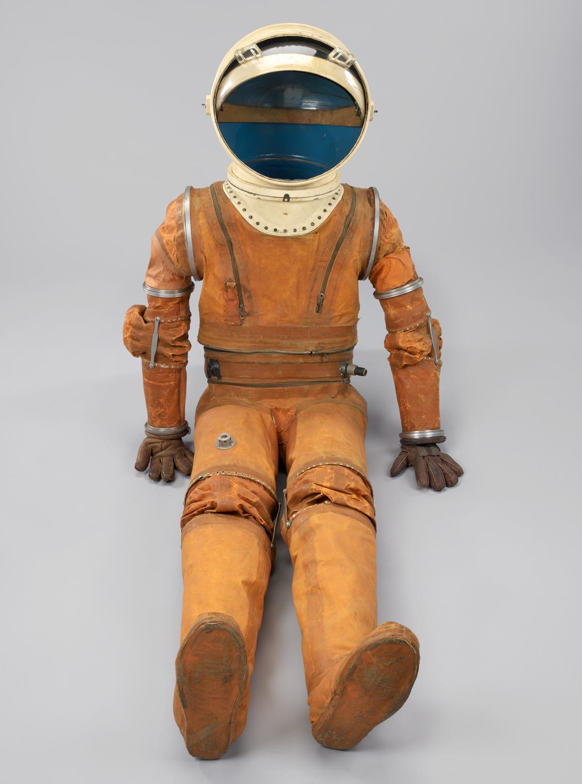 RAE flying suit | Science Museum Group Collection