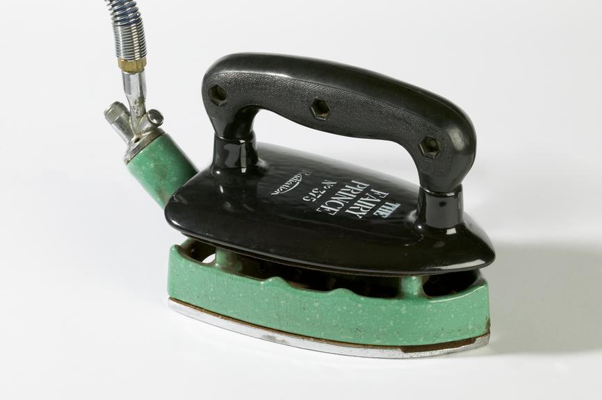 Clarkes Stove gas iron | Science Museum Group Collection