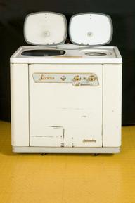 Twin Tub Washing Machine | Science Museum Group Collection