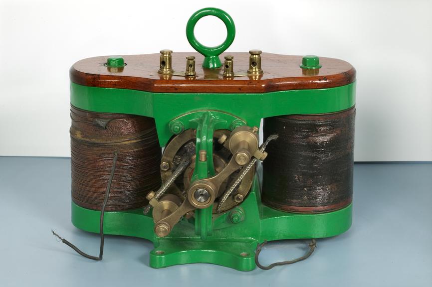 'Manchester' dynamo, around 1886. | Science Museum Group Collection