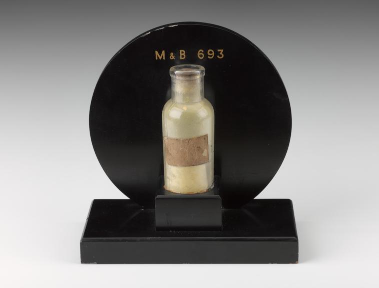 Original laboratory sample of 'M and B 693', England, 1938 | Science ...