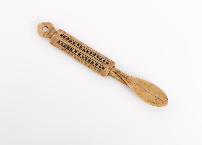 Bone snuff spoon, Zulu, South African | Science Museum Group Collection