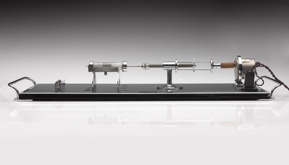 Apparatus for continuous infusion of penicillin, London, England, 1945 ...