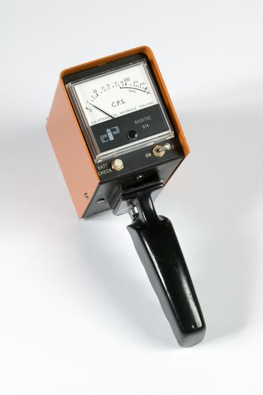 Background radiation monitor made by D.A. Pitman Ltd | Science Museum ...