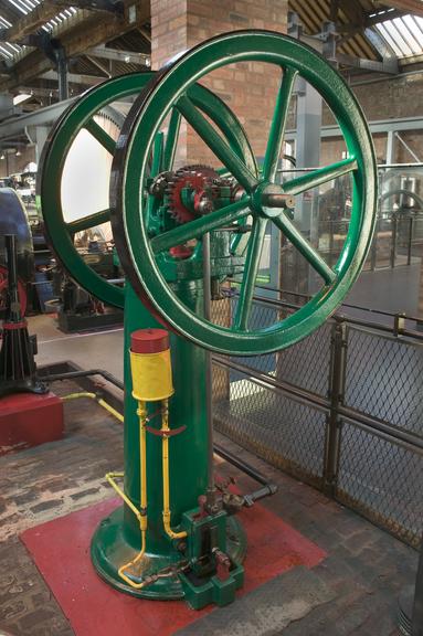 Crossley Brothers Atmospheric Gas Engine | Science Museum Group Collection