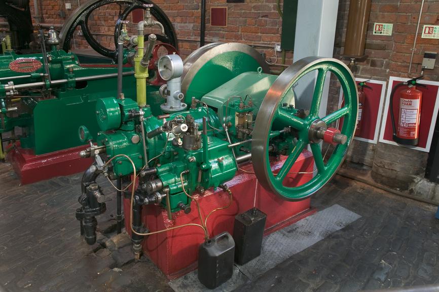 Crossley Type IHD4 Diesel Engine | Science Museum Group Collection