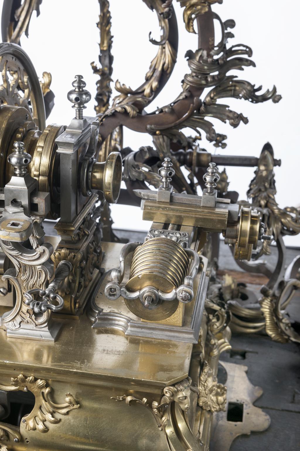 Ornamental turning 'rose-engine' lathe, Germany, c. 1740 | Science ...