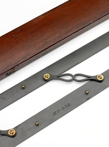 Sliding parallel rule:- 3 foot | Science Museum Group Collection