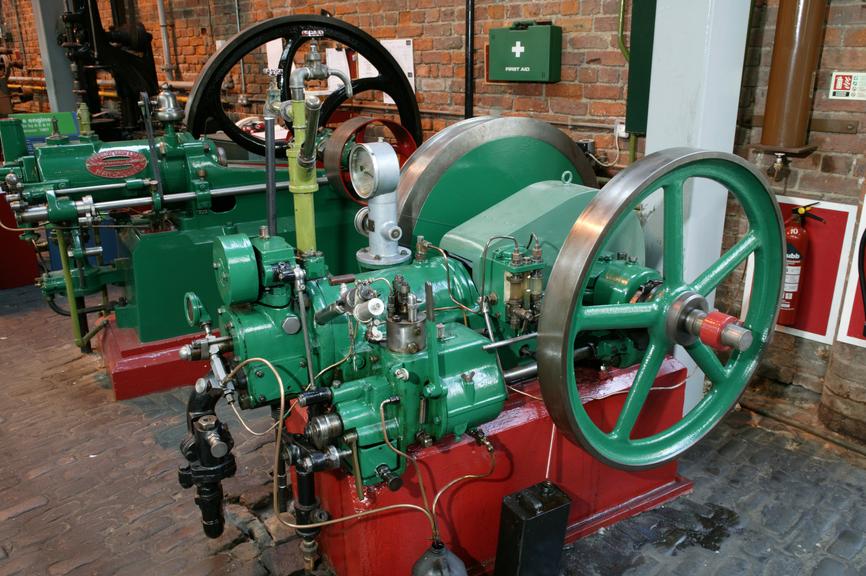 Crossley Type IHD4 Diesel Engine | Science Museum Group Collection