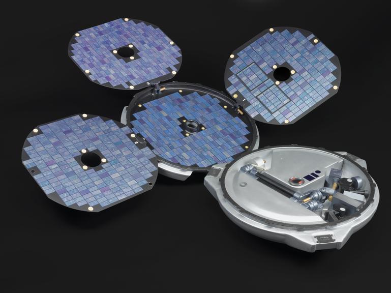 ‘Clam-shell’ development model showing development of the PAW | Science ...