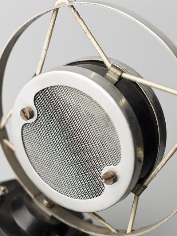 Telsen Ace spring-suspended microphone with built in transformer ...