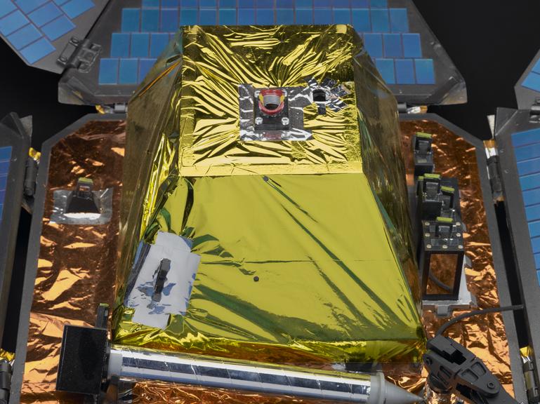 First industry (Matra Marconi Space) model of the Beagle 2 Mars lander ...