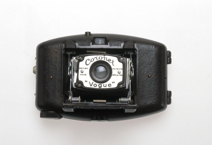 Coronet Vogue camera | Science Museum Group Collection