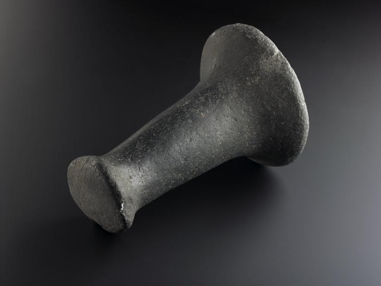 Black stone pounder, from Jones Island, 1501-1900 | Science Museum ...