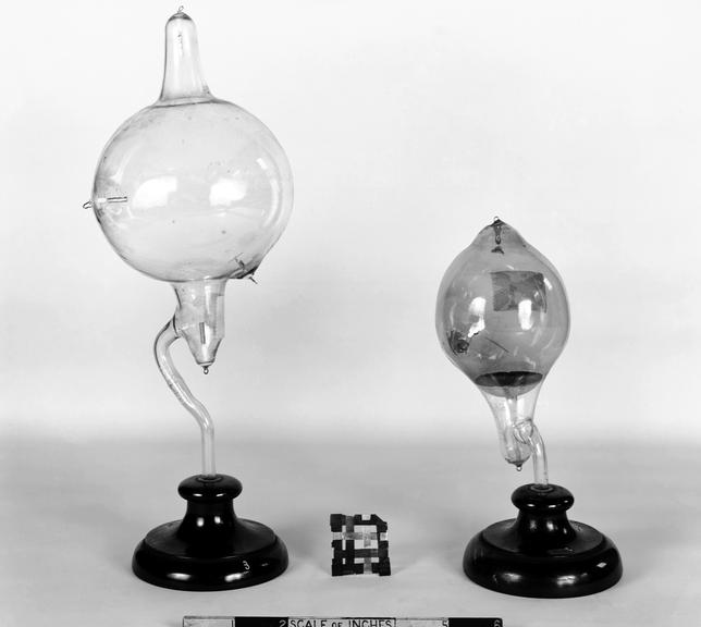 Crookes tube with concave cathode | Science Museum Group Collection