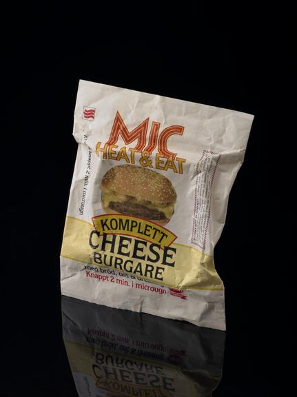 ‘MIC Heat and Eat Komplett Cheese Burgare’ microwave burger container ...