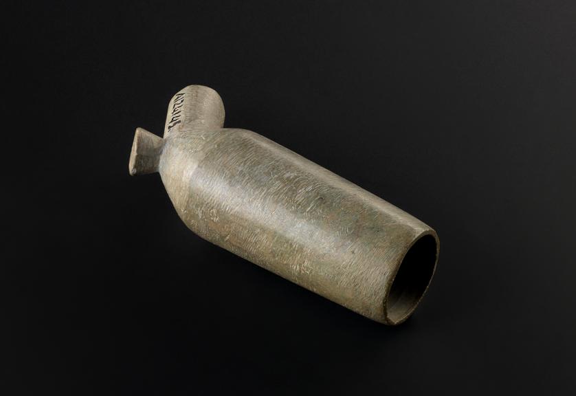 Green serpentine stone tobacco pipe | Science Museum Group Collection