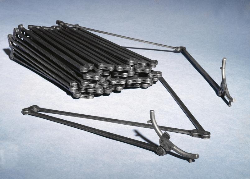 100 Link Steel Surveying Chain, 1784. | Science Museum Group Collection