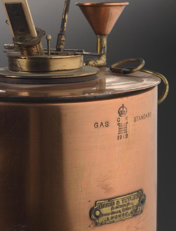 Abel-Pensky's flash point apparatus. No.1534. | Science Museum Group ...