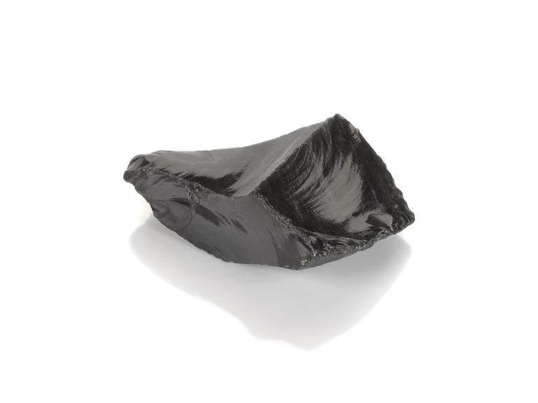 Obsidian possibly used in trephination experiments | Science Museum ...