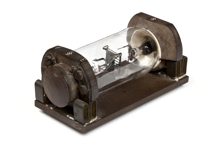 Siemens Thermionic Valve | Science Museum Group Collection