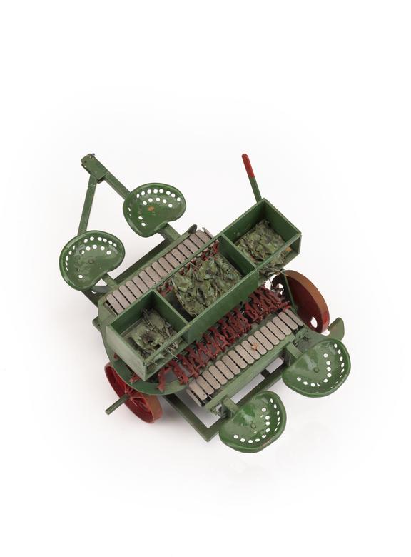 1:12 scale model of a transplanter | Science Museum Group Collection