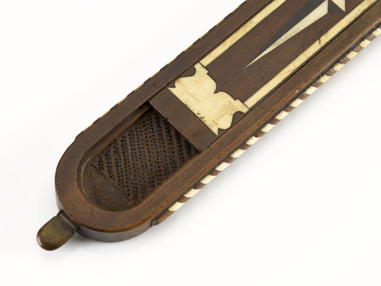 Wood snuff grater | Science Museum Group Collection