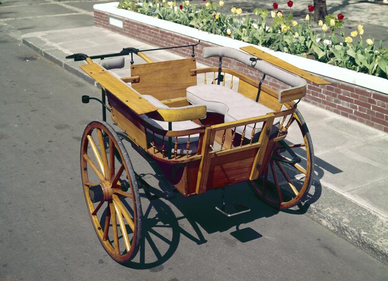 Small governess cart, 1900-1930 | Science Museum Group Collection