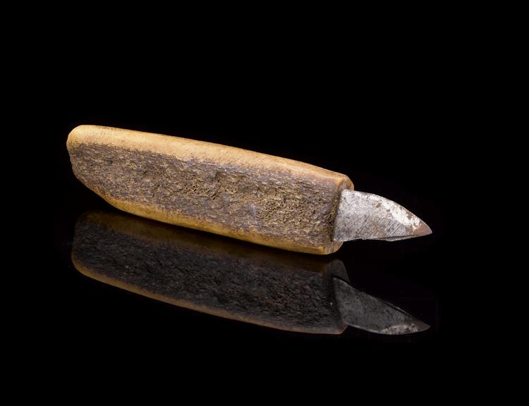 Inuit surgical knife | Science Museum Group Collection