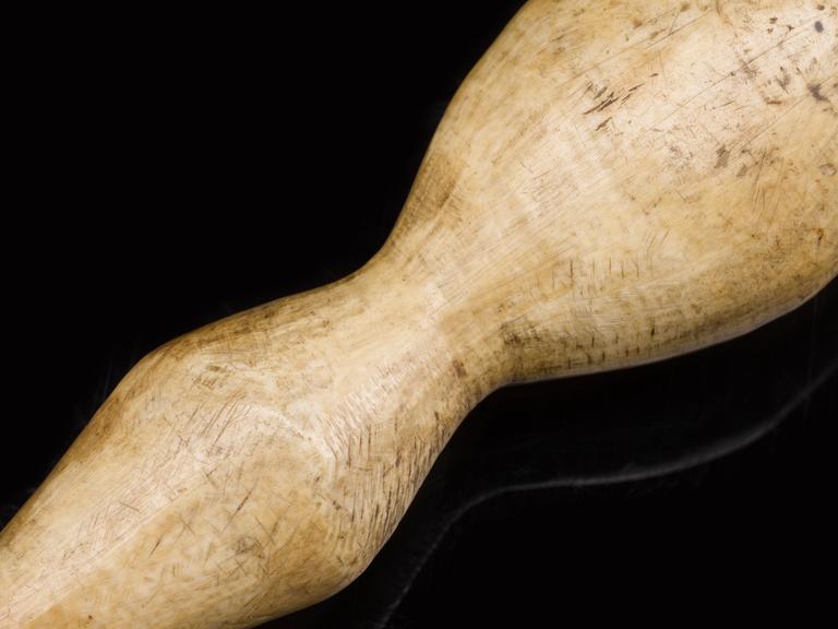 Inuit surgical instrument | Science Museum Group Collection