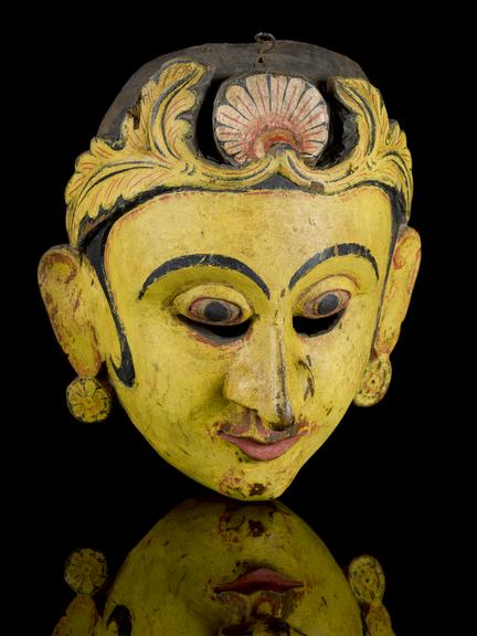 Painted mask of Deva Sanniya | Science Museum Group Collection