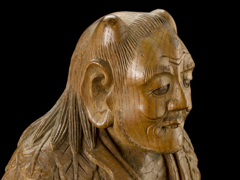 Carved wooden statue of Shen-Nung | Science Museum Group Collection
