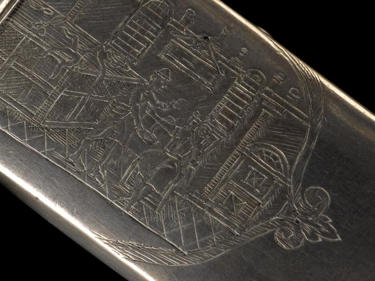 Six lancets and a silver carrying case | Science Museum Group Collection