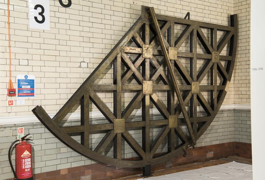 Mural arc made for King George III | Science Museum Group Collection