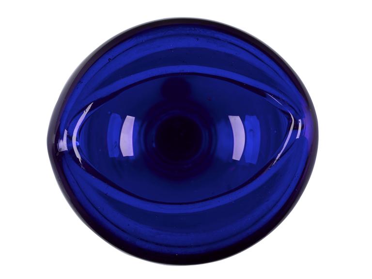 Blue glass eye bath blown and with stem | Science Museum Group Collection