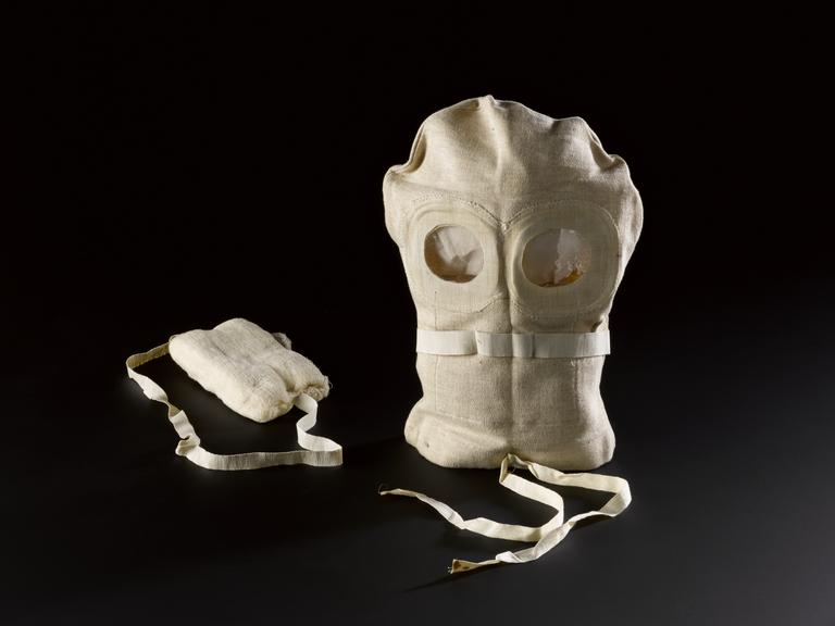 Gas mask | Science Museum Group Collection