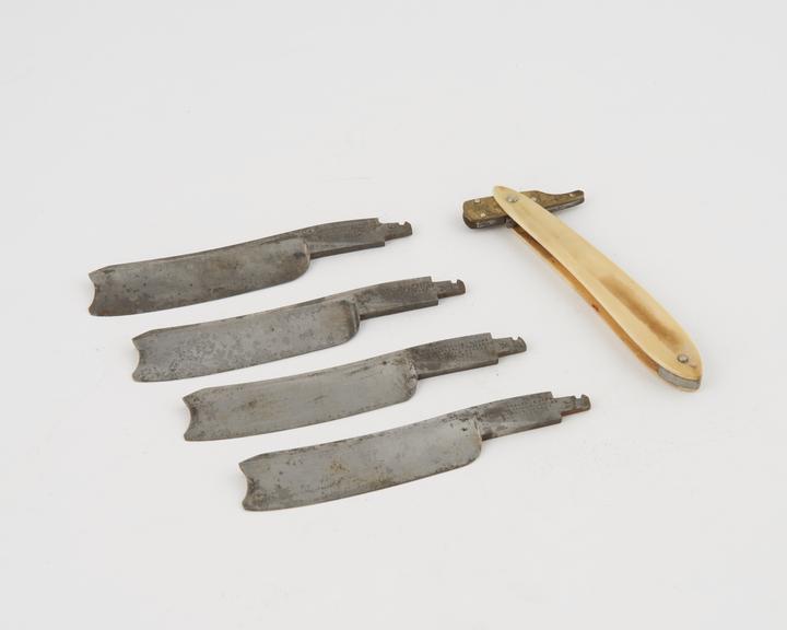 Case of straight razors consisting of 4 blades with ivory handle ...