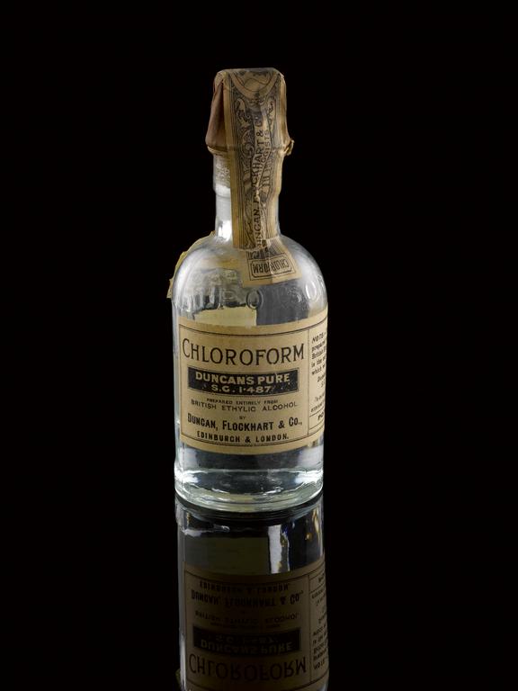 Bottle of chloroform, United Kingdom, 1896-1945 | Science Museum Group ...