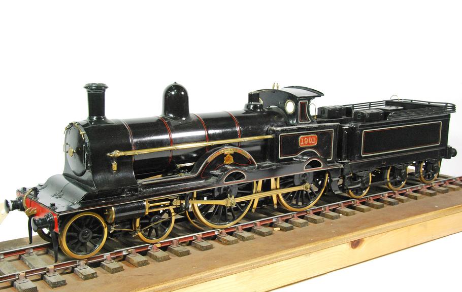 Model steam locomotive | Science Museum Group Collection