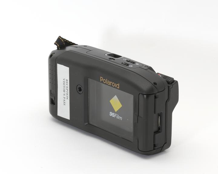 Polaroid Vision camera | Science Museum Group Collection